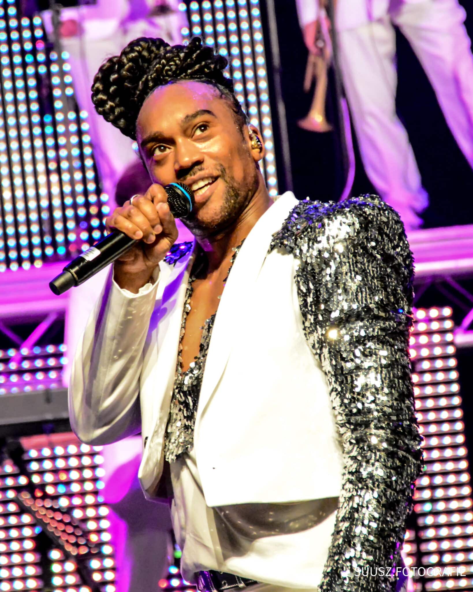 Official The Chicago Funk page (Earth, Wind & Fire Tribute)