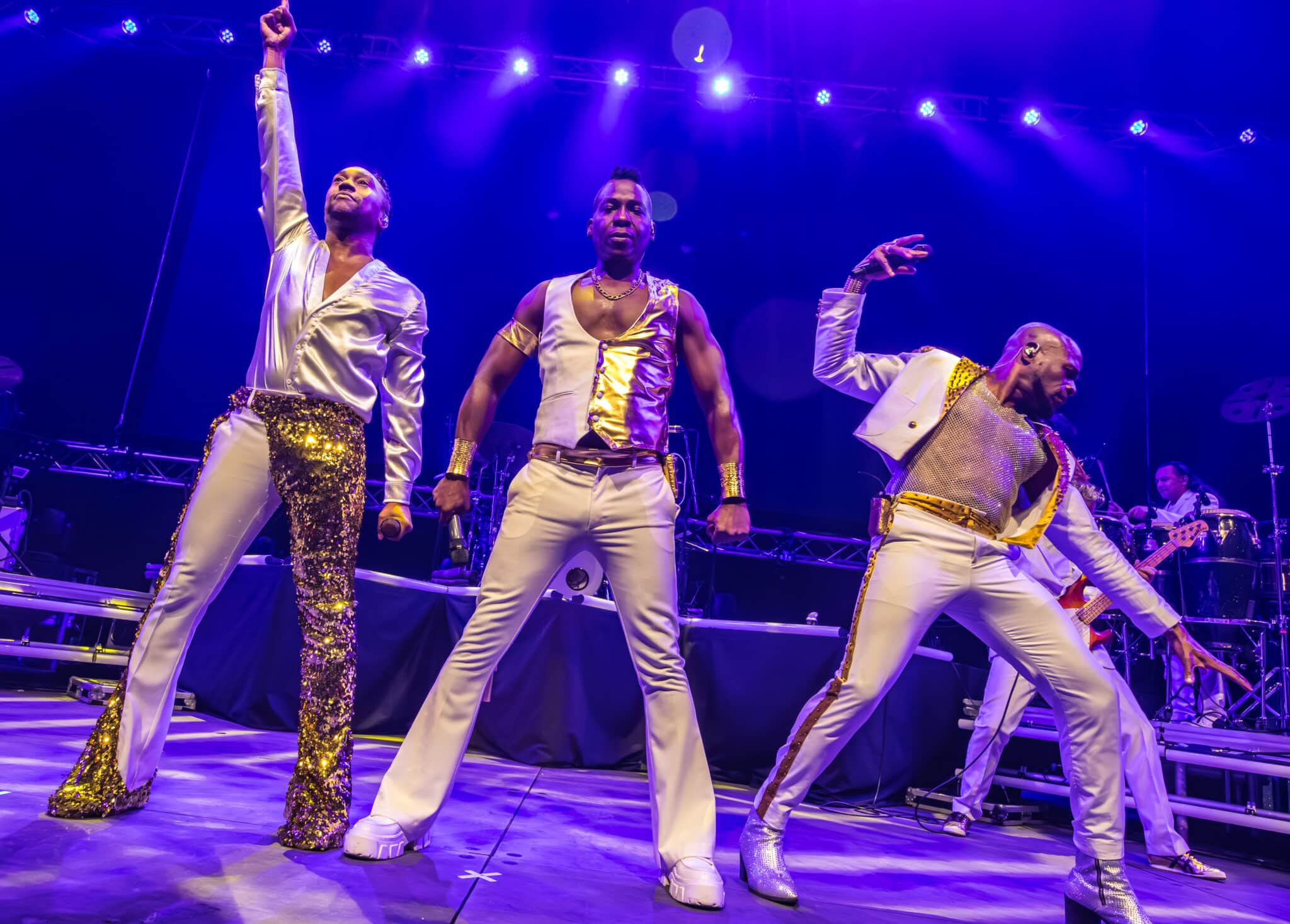 Official The Chicago Funk page (Earth, Wind & Fire Tribute)